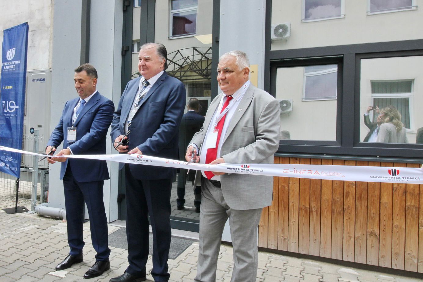 UTCN lansează un nou centru de excelență în cercetare: Laboratorul de ...